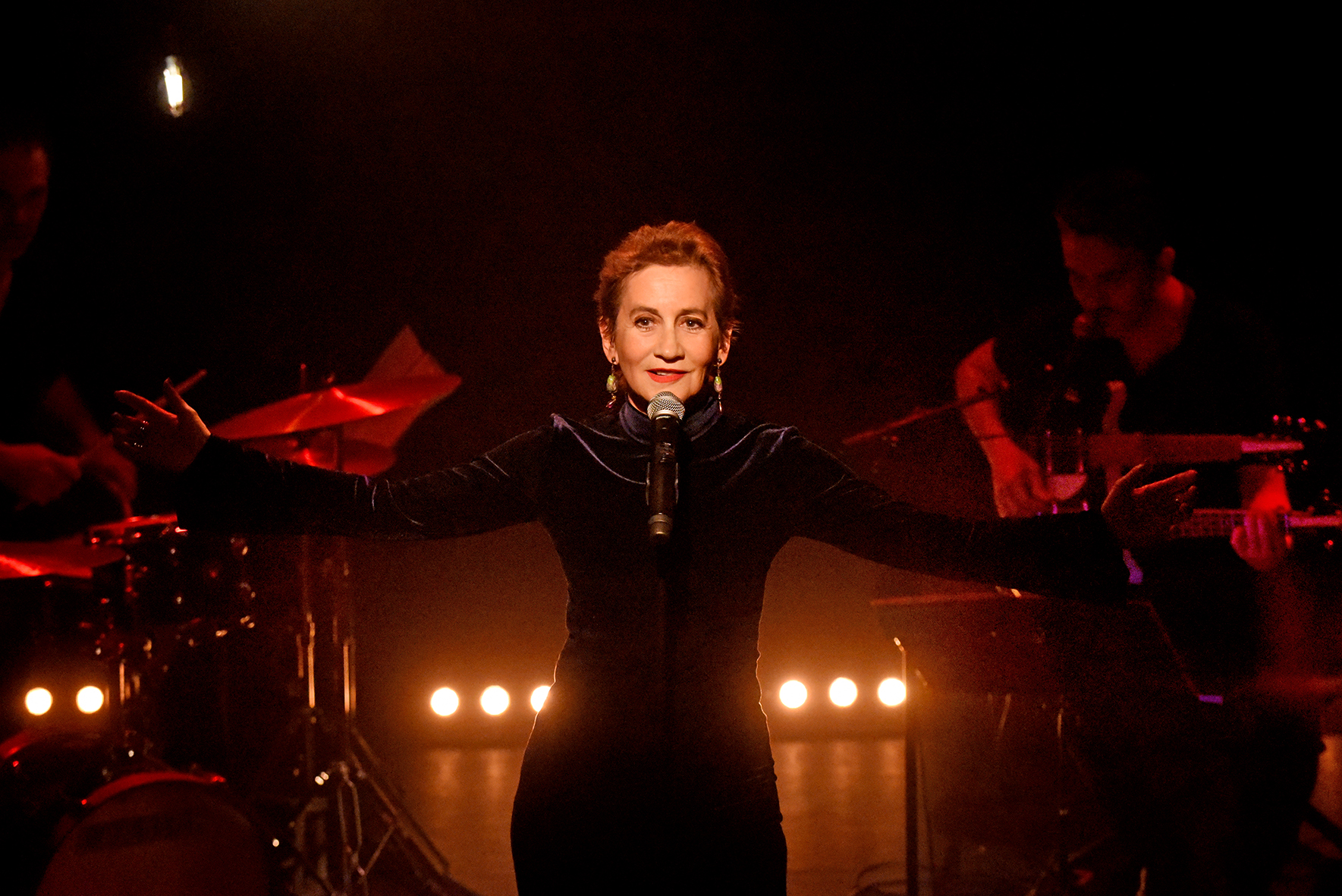 "Chiche !", Caroline Loeb se livre en chanteuse de cabaret (Reprise ...